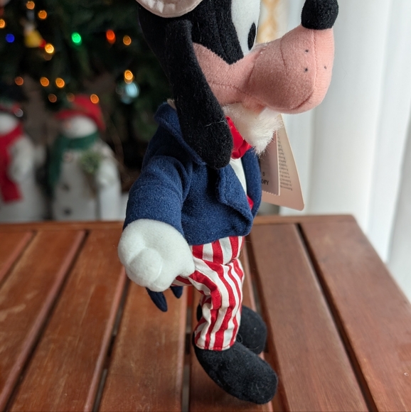 Disney | Toys | Exclusive Disney Parks Uncle Sam Independence Patriot ...